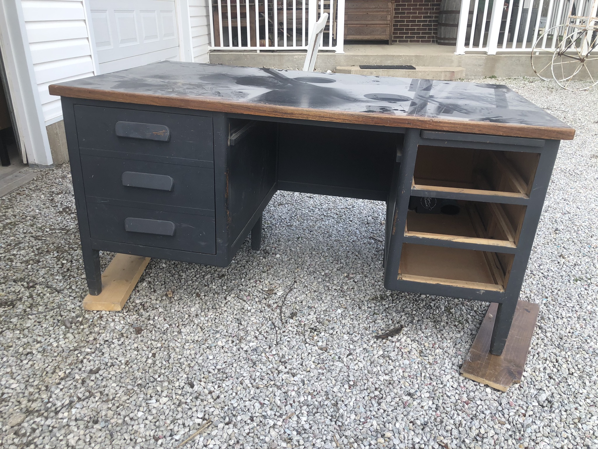 How to Flip an Old Desk into a New Piece of Furniture – Flippin Furniture